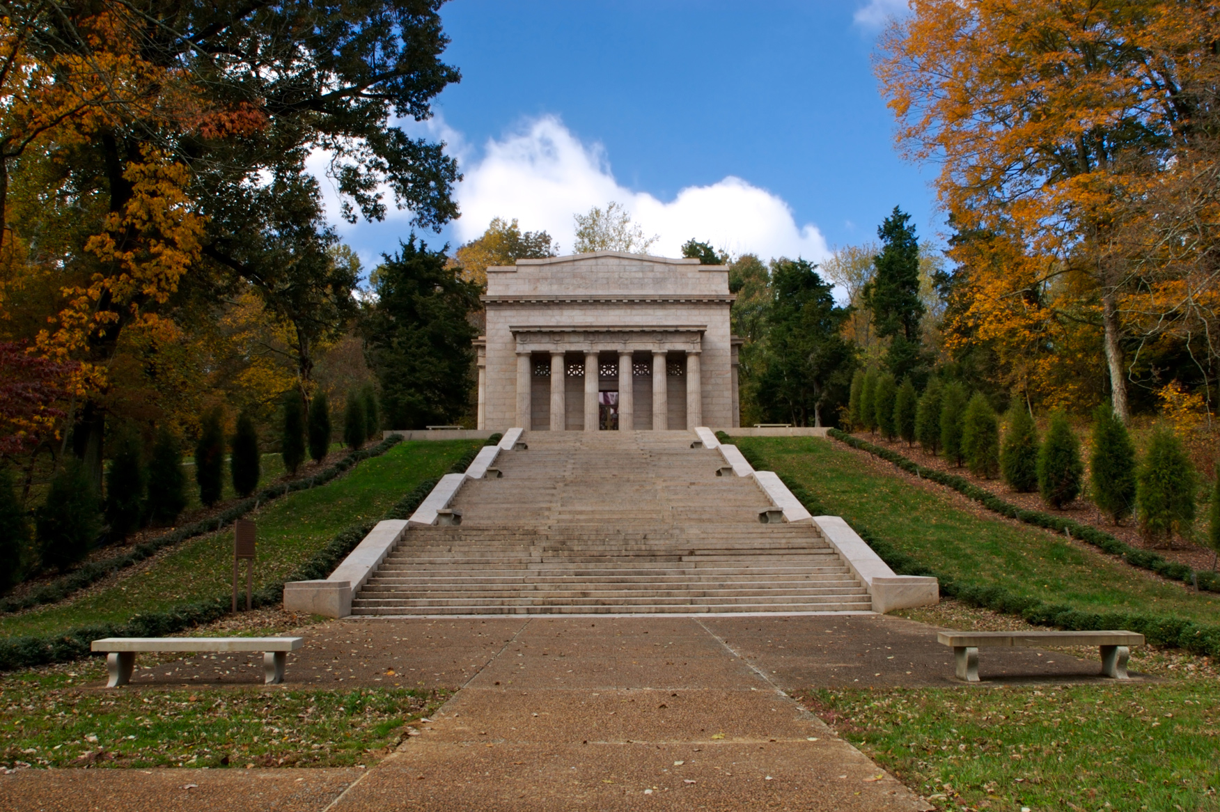 Visit Hodgenville, Kentucky – Abraham Lincoln…and a lot more!